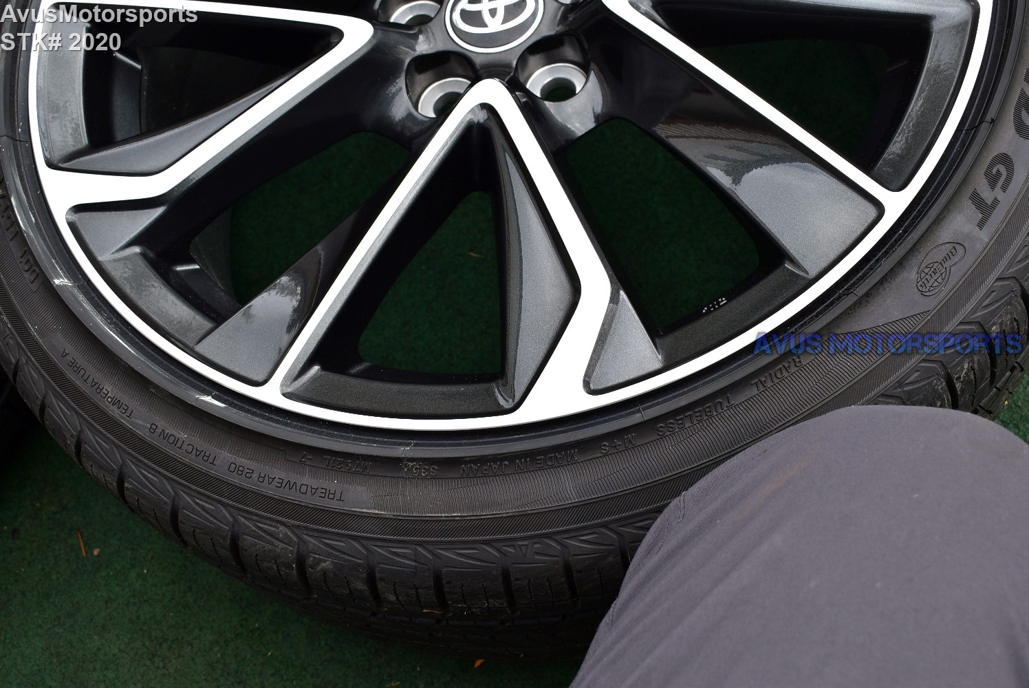 18" Toyota Corolla XSE Factory OEM Wheels Yokohama 225/40R18 Prius 2019 ...